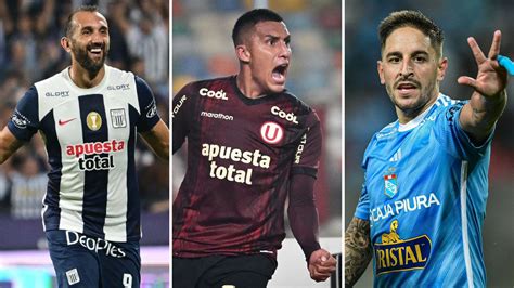 Pedro Castillo Casi Se Cae Cuando Le Dio La Espada A Un Alférez Durante