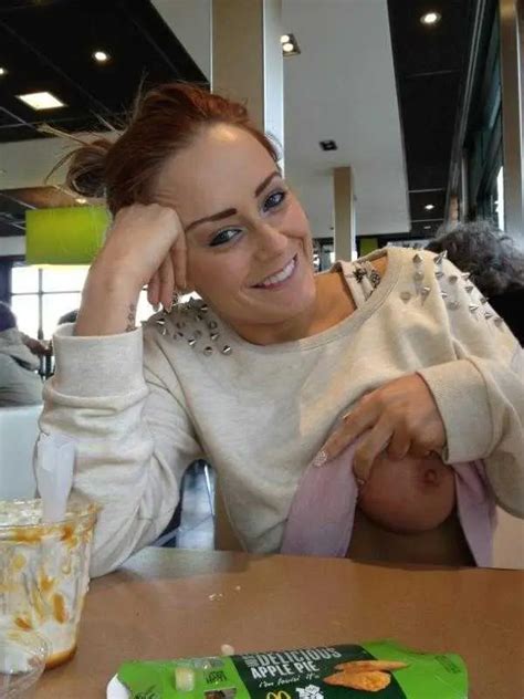 One Boob Flash Scrolller