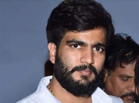 `గ‌డ‌ప గ‌డ‌ప‌కు`కు వెళ్లొద్దు బైరెడ్డికి వైసీపీ అధిష్టానం షాక్‌