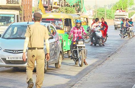 Traffic Safety Week People Do Not Follow Traffic Rules यतयत सरकष सपतह शकष नगर