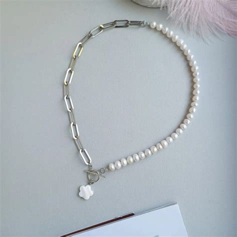 Чокер з перлин