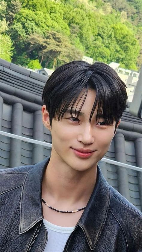 meu primeiro dorama com byeon woo seok foi strong girl nam soon🤜 qual foi o seu