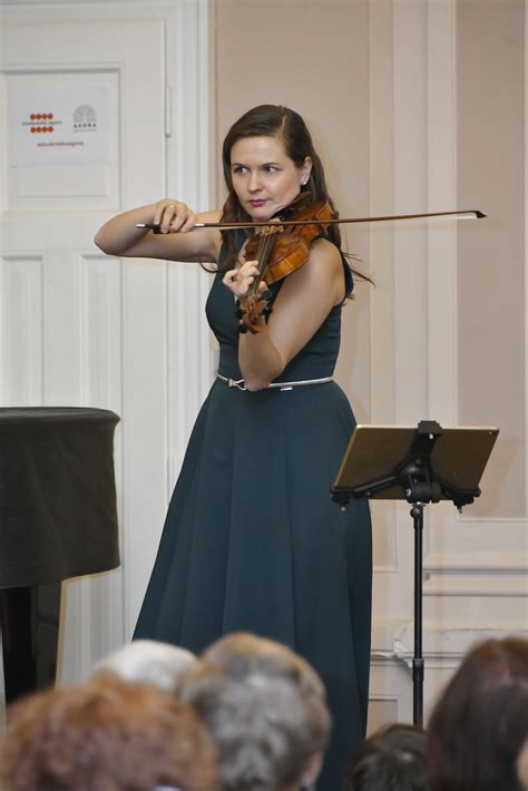 Galerie Beautiful Strings Galerie Beautiful Strings