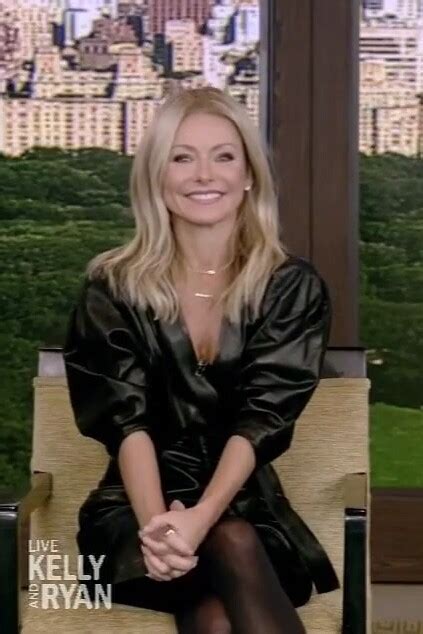 Kelly Ripa Live With Kelly And Ryan October 5 2020 Star Style