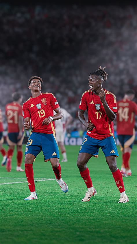 Nico Williams And Lamine Yamal Wallpapers Wallpaper Cave