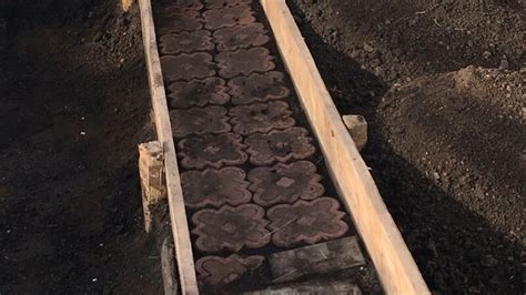 Подготовка земли в теплице к раннему урожаю зелени и огурцов своими руками часть1 Смотреть