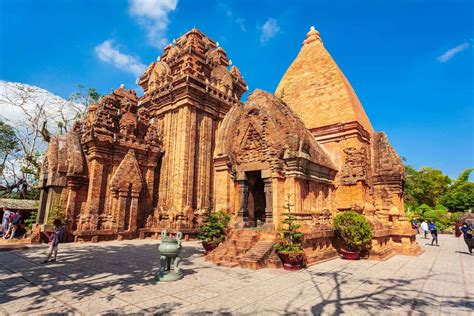 Lễ Hội Tháp Bà Ponagar Kinh Nghiệm Tham Gia đầy đủ A Z