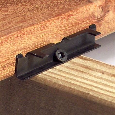 CHOOSING DECK FASTENERS CONNECTORS