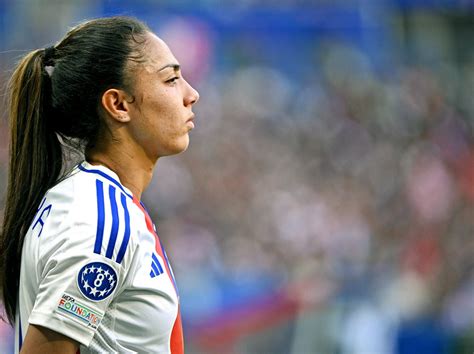 Football Ol Lyonnes Katoto Brand… Selma Bacha Se Livre Sur Ses