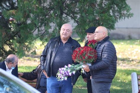 Кои изпратиха ген Любен Гоцев