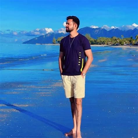 Vaibhav R Vaibhavvr • Threads Say More