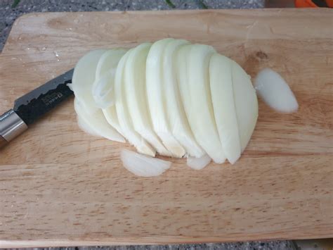 밥 술 다 가져와~ 베이컨 양파볶음