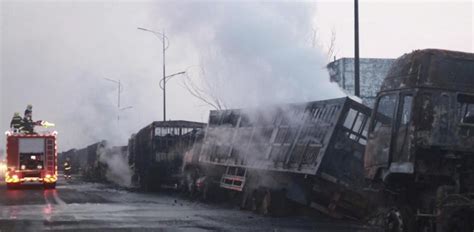 Al Menos 22 Muertos En Una Devastadora Explosión De Una Planta Química