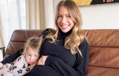 Vpr Alum Stassi Schroeder Shares Nude Pregnancy Selfie