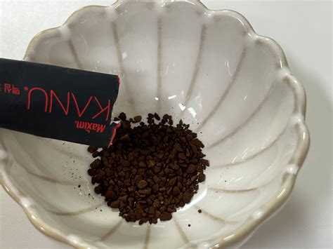 손에 커피 가루를 발라 보세요 의외로 잘 모르는 커피가루 활용법 텐꿀팁