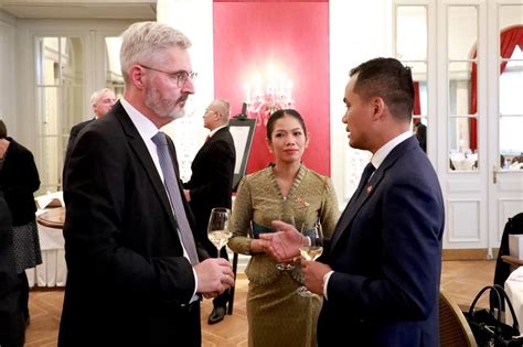 ឧបនាយករដ្ឋមន្រ្តី ស សុខា និងលោកស្រី អញ្ជើញចូលរួមពិសាអាហារសាមគ្គីពេលល្ងាចផ្លូវការ នៅទីក្រុងប៊េន