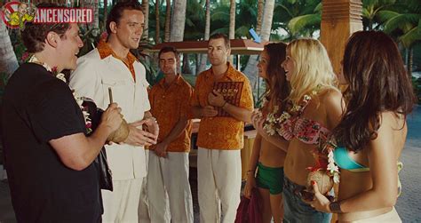 Nackte Alexis Knapp In All Inclusive