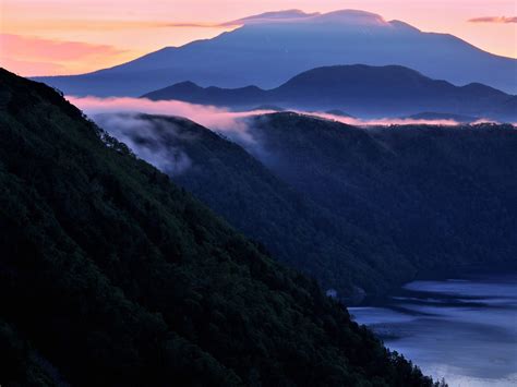 桌布 山，霧，海，早晨 2560x1600 高清桌布 圖片 照片