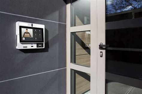 Why Every Apartment Building Needs A Smart Intercom Butterflymx