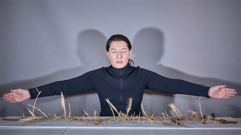 Ontdek Performance Artist Marina Abramovic In Kunstkerk Dijk En Waard
