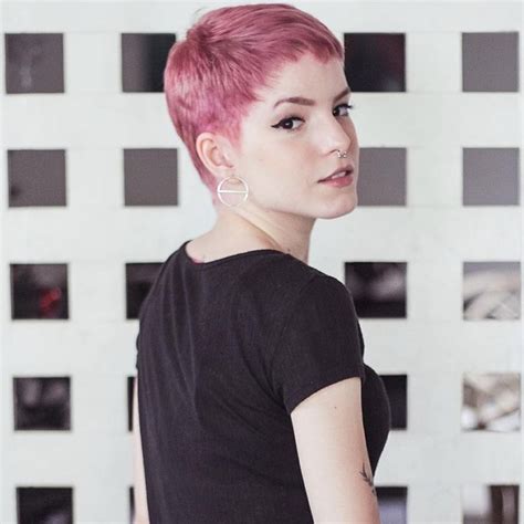Born Pixie Haircut For Women Pixiehaircut Hairology Cabelo Cabelo Raspado Cabelo Curto