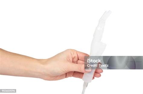 분무기 흡입기 장치 호흡기 치료 가족 사용을 위해 흰색 배경에 고립 건강관리와 의술에 대한 스톡 사진 및 기타 이미지 건강관리와 의술 기관지나무 기관지염 Istock