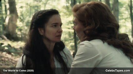 Vanessa Kirby Nude Topless Lesbian Sex With Katherine Waterston Sexy Vanessa