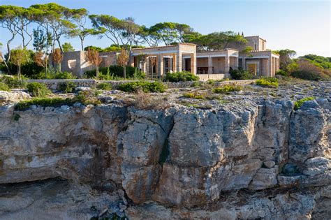 Monolithic Architecture Works Archeyes