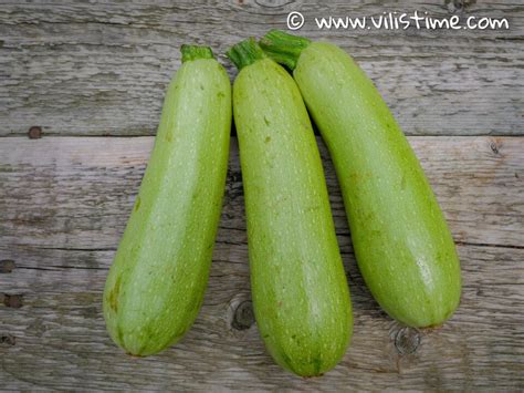 Пълнени тиквички с яйца и сирене кето палео Vilis Time