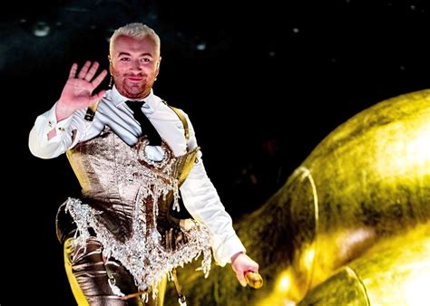 Співак Сем Сміт втратив голос під час концерту