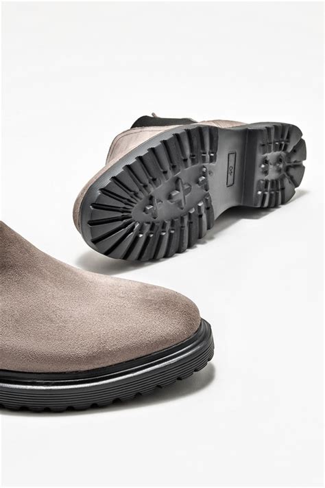 Erkek Bot Modelleri Ve Fiyatları Elle