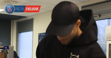 ‘적에서 동료로 음바페 하키미 Psg서 재회 따뜻한 포옹 ‘눈길