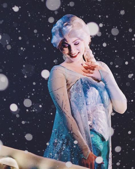Pin Von Trh Auf Elsa Face Character