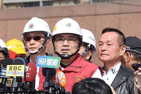 三重工地意外 侯友宜：確認安全才會讓住戶返家 中央通訊社 Line Today