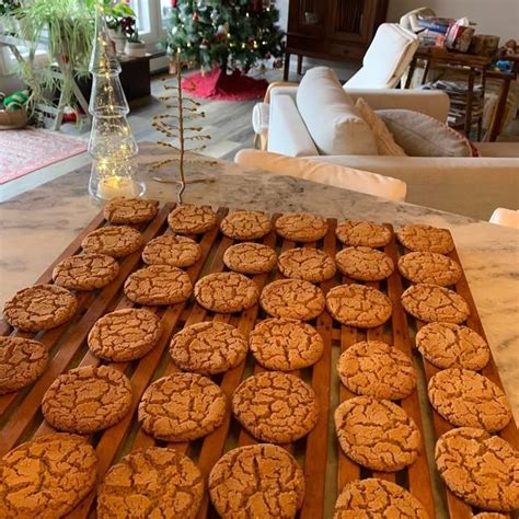 Joanne Diggles Busybee Gigi Threads Say More