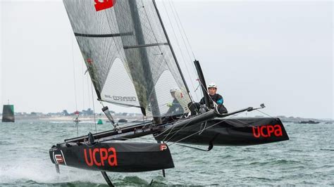 Barrer Un Catamaran à Foils Catamaran Yacht Racing Boat