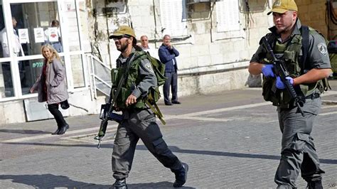 الشرطة الإسرائيلية تقتل فلسطينيا طعن جنديا في القدس Bbc News عربي