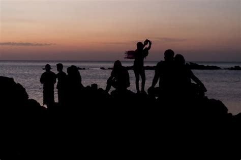 무료 이미지 바닷가 바다 연안 대양 수평선 실루엣 해돋이 일몰 아침 웨이브 새벽 황혼 저녁 만 영상