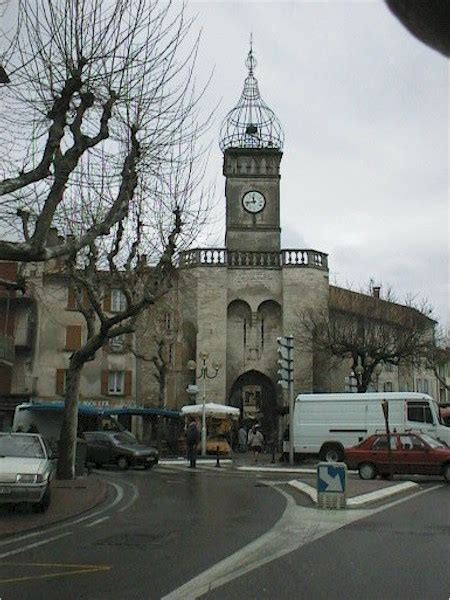 Manosque In The Rain