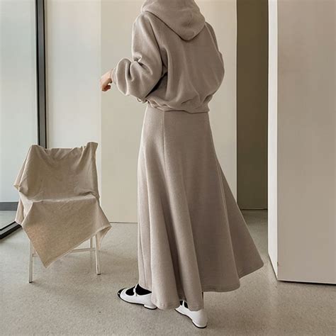 포스티 어반프랑 레아 골지 기모 후드맨투맨 A라인 플레어 롱스커트 세트