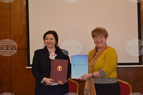 Факултетът по класически и нови филологии на СУ и Държавният културен институт подписаха