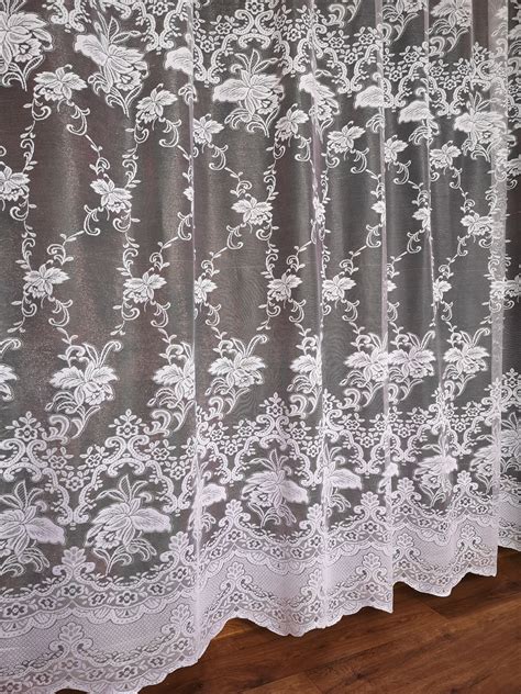 Тюль жаккард з ламбрекеном білий лілія залишок 6 20м купити за найкращою ціною в Хмельницькому