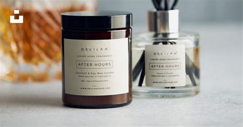 갈색 액체가 들어있는 유리 병 두 개 사진 Unsplash의 무료 회색 이미지