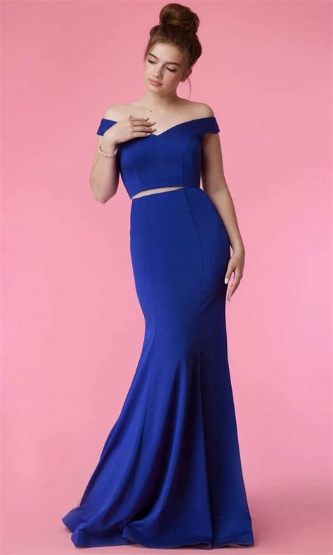 Alexis Jayde Burnett Outfits Style And Looks K4 Fashion