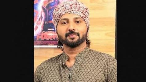 Tamil Actor Anandha Kannan Known For Hosting Savaal Singapore Passes
