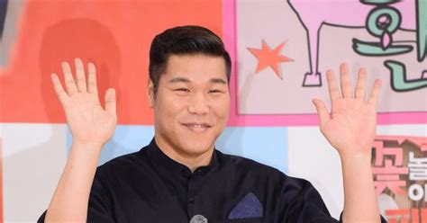 포토 서장훈 즐거운 미소