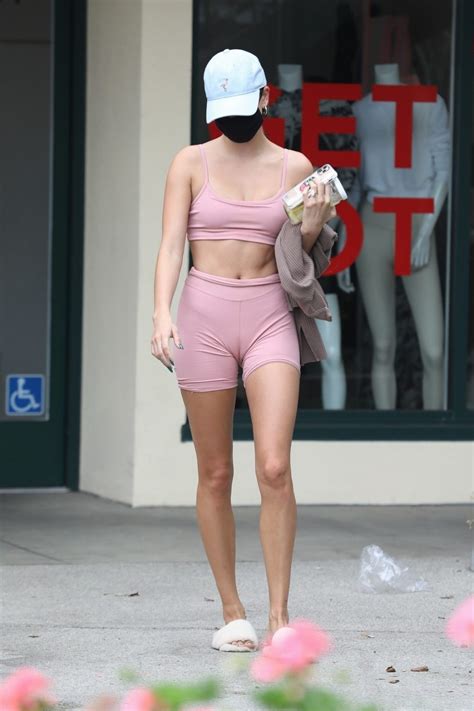 Hailey Bieber Showed Significant Cameltoe Photos The Fappening