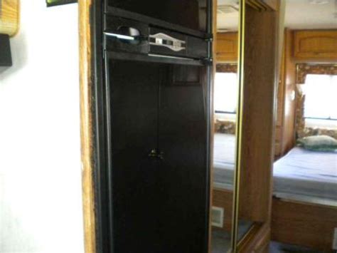 1993 Used Thor Industries Ambassador 33q Class A In California Ca