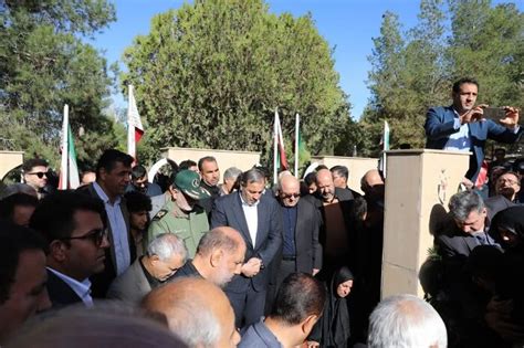 آیین تشییع پیکر مطهر پدر شهیدان پیرحیاتی در ایوان برگزار شد ایرنا