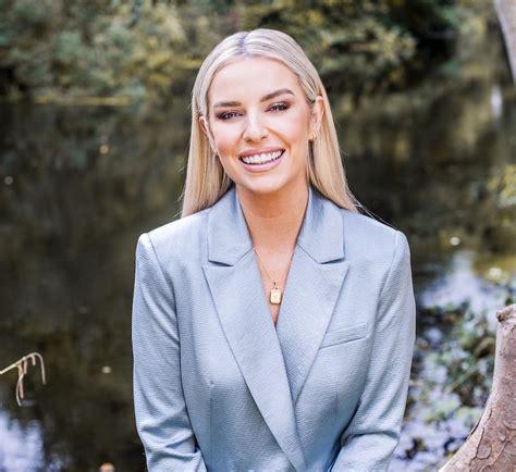 Pippa Oconnor Gives Followers Pregnancy Update During Qanda Vip Magazine